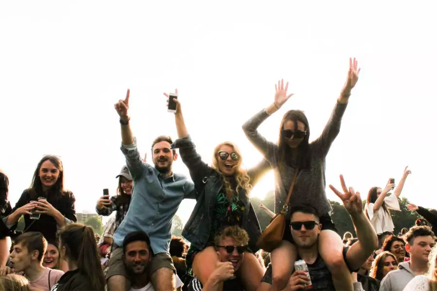 Festival Macháč 2026 🔥︎ | lineup, vstupenky a ubytovanie