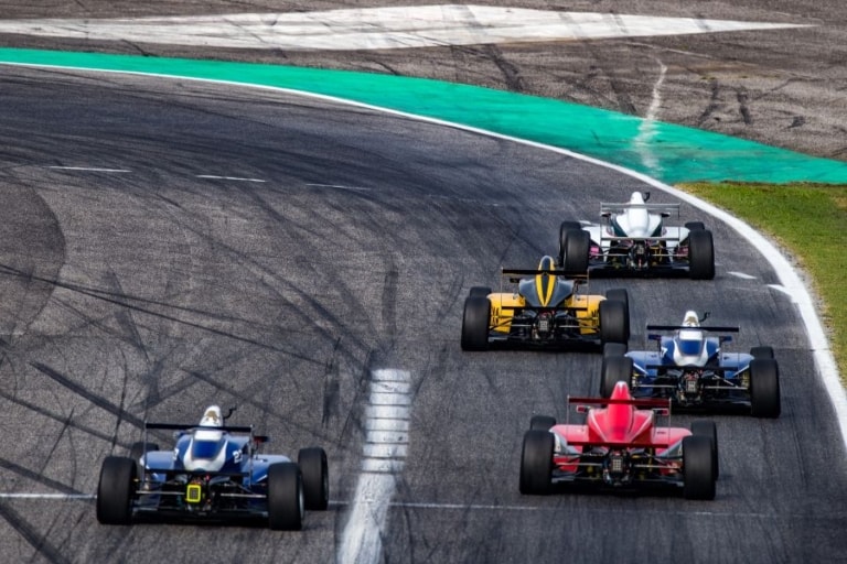 Kde sledovať Formula 1 live ️ v TV, online a cez live stream