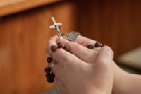 Ako sa modliť ruženec 2025 ️ | kompletný návod + texty